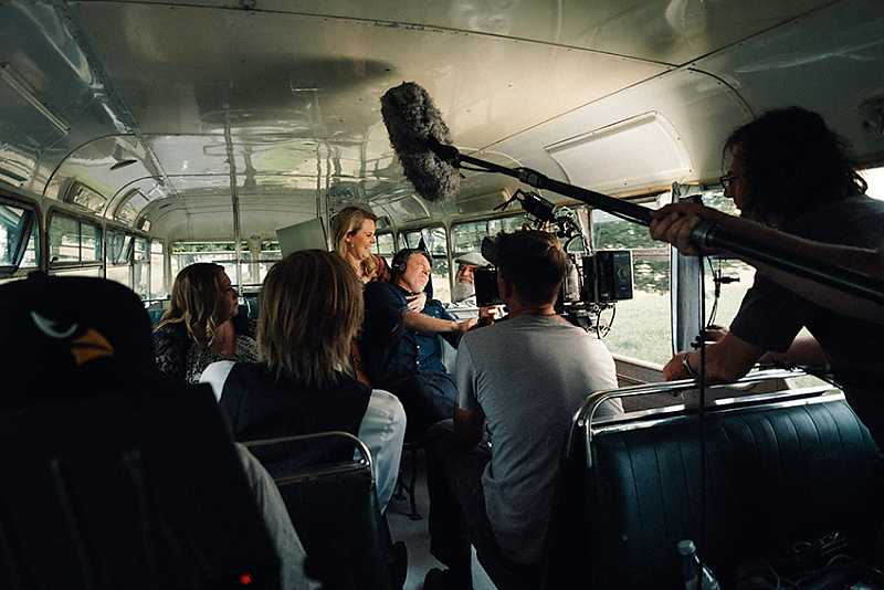 Eyes & Ears of Europe: The Kelly Family bus is back on RTLZWEI – A ...